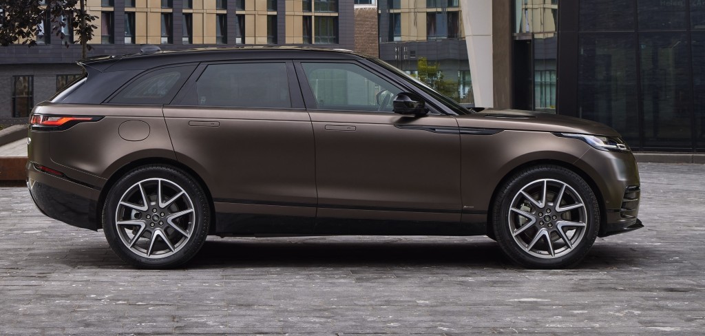 Range Rover Velar offers more elegance and tech - First Vehicle Leasing ...